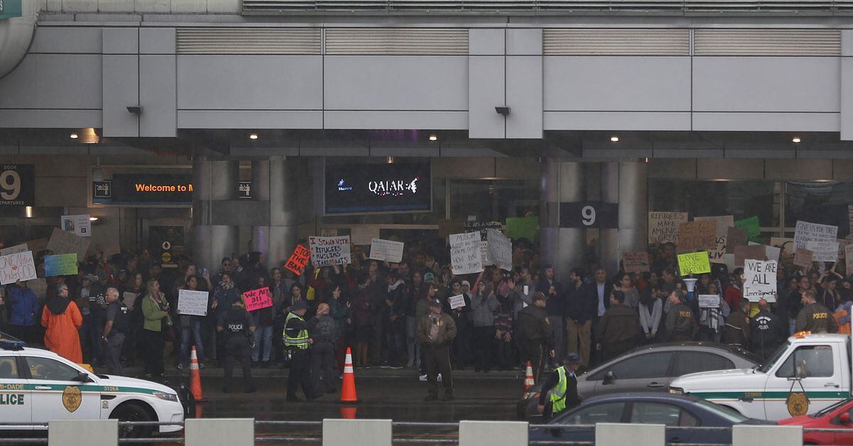 Hundreds gathered at Atlanta airport to protest Trump immigration order