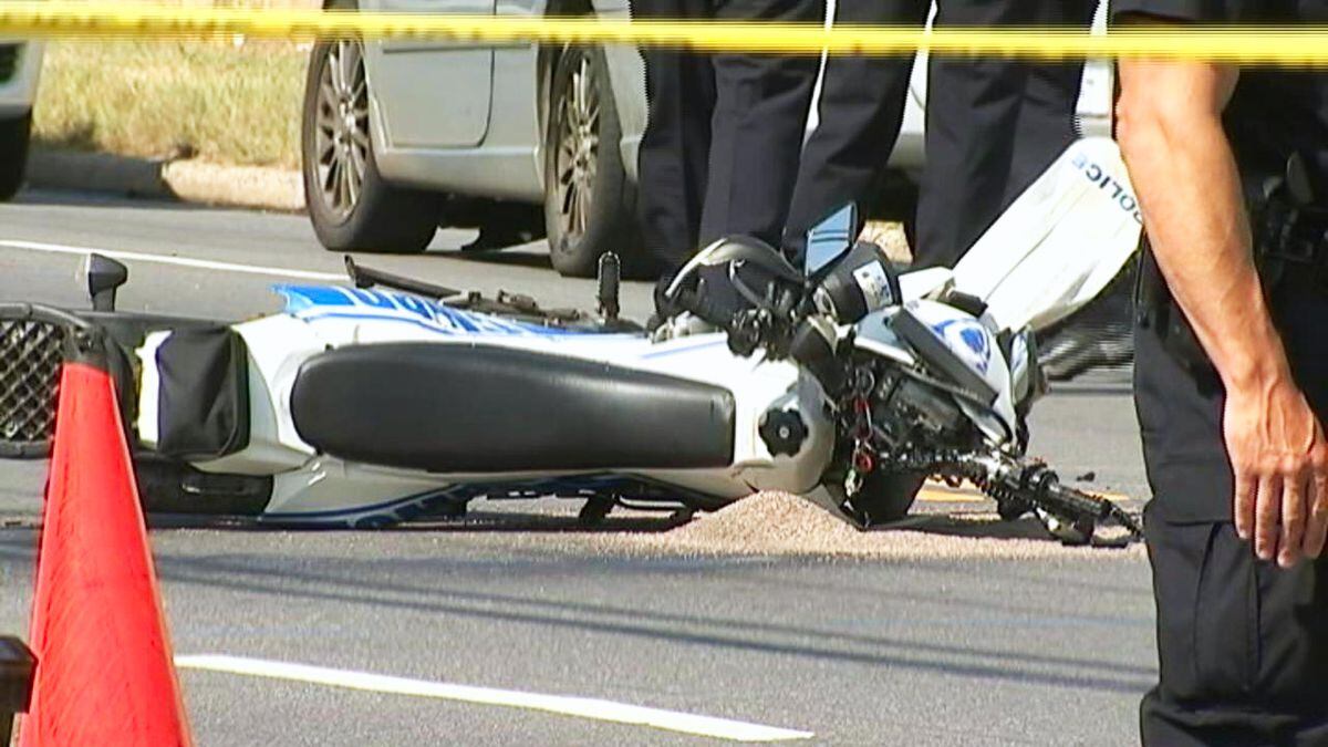 CMPD officer injured after motorcycle crash in north Charlotte