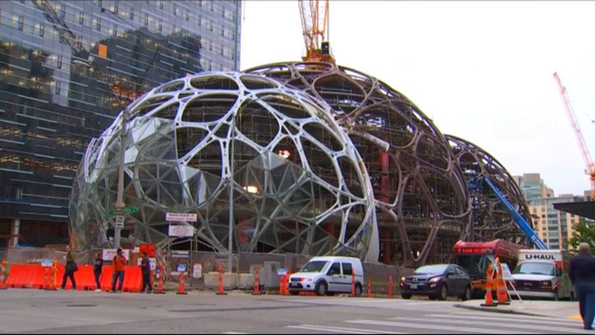 Amazon spheres taking shape in downtown Seattle